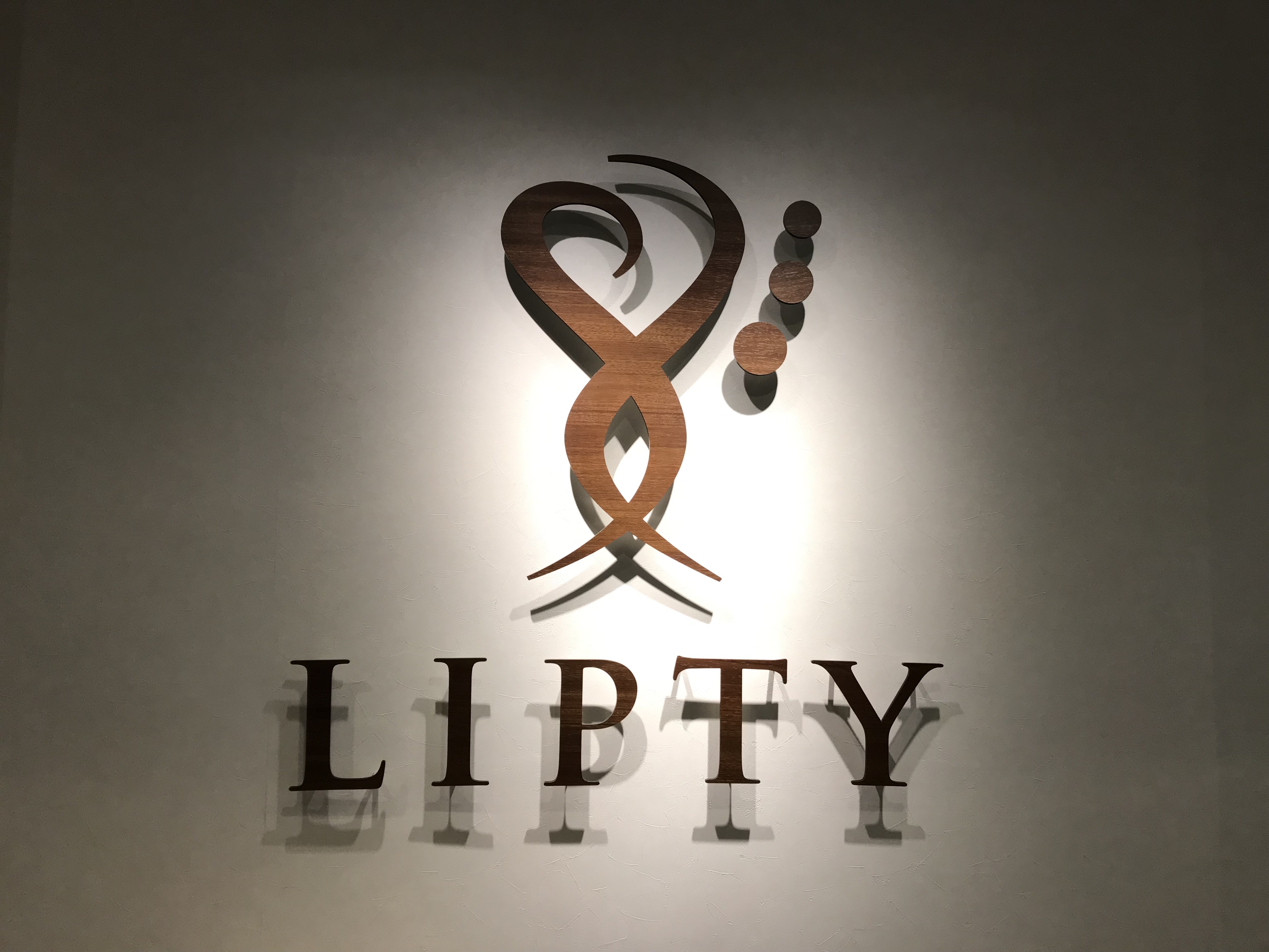 【ダイエット】RIZAPプロデュースのヨガ「LIPTY」に超運動嫌いの36歳が通ってみた | Pouch[ポーチ]