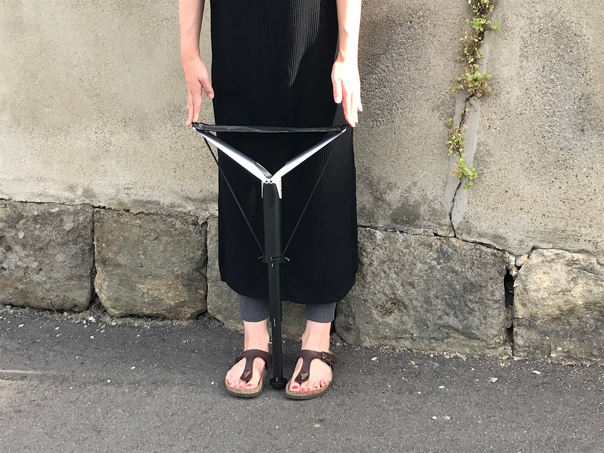 【ガチ体験】ポケットサイズの折り畳みイス「Sitpack ZEN」を使って感じたメリット・デメリット | Pouch[ポーチ]