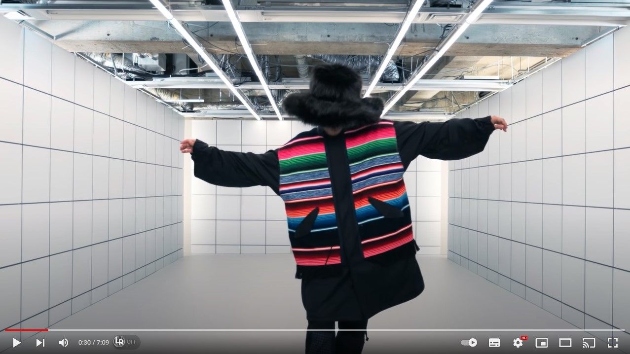 ジャミロクワイの大ヒット曲『Virtual Insanity』MVを再現できるフィギュアが登場🎩本人監修のYEAH顔が最高です | Pouch[ポーチ]