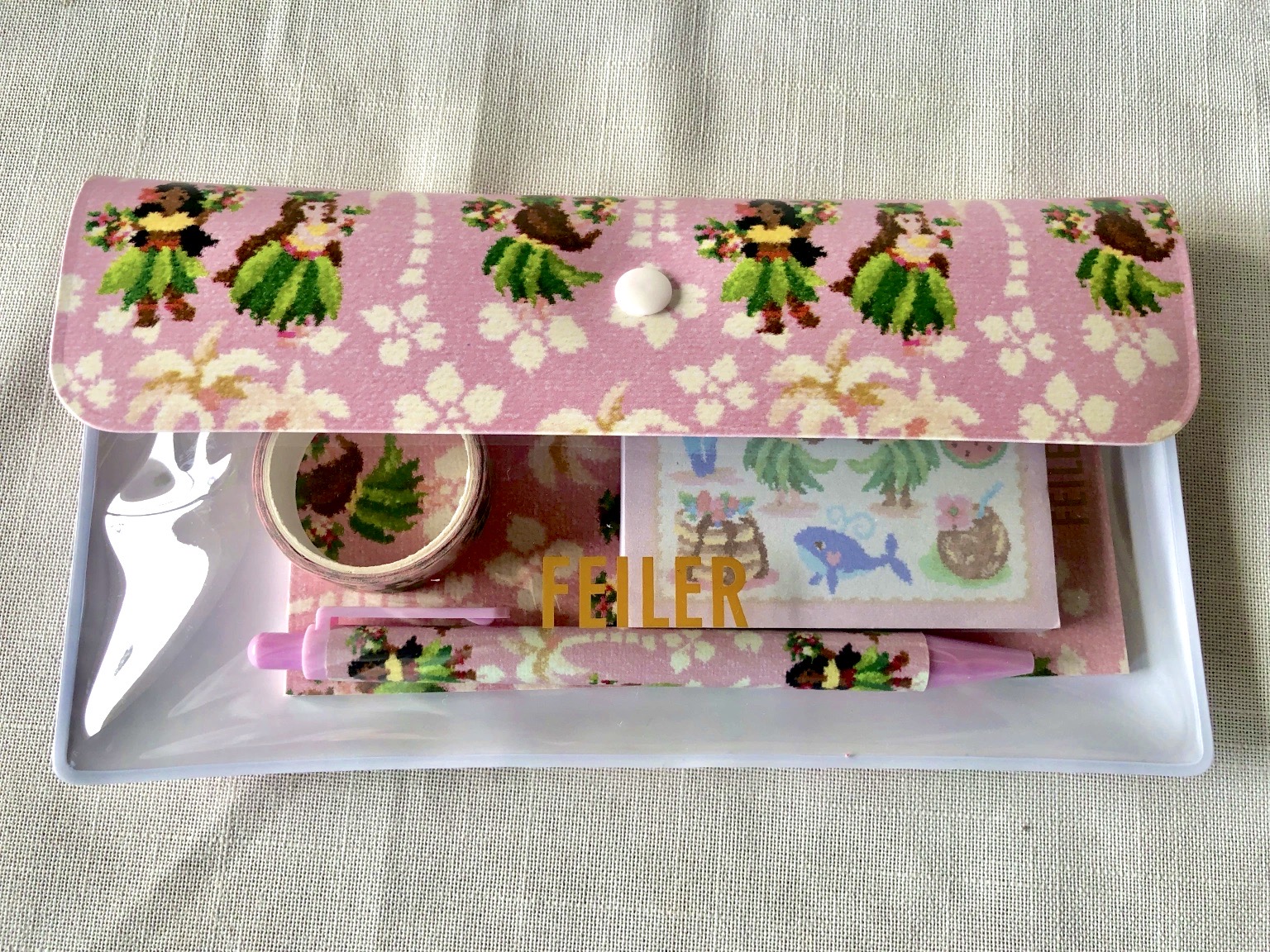 【付録レビュー】フェイラー好き必見🌼『InRed』最新号に文具5点セットと可愛いカンカン＆ポストカードの2種類が登場 | Pouch[ポーチ]