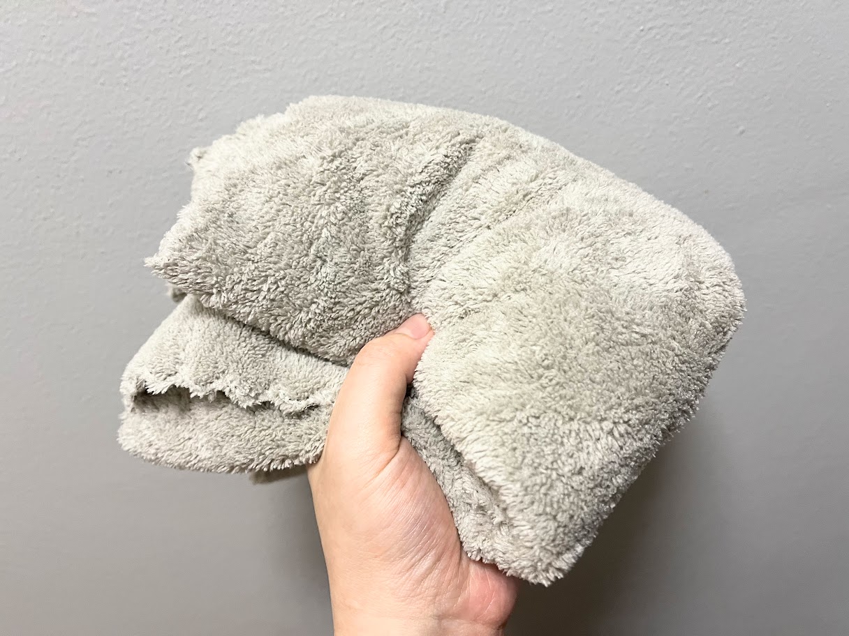 【検証】ツイッターでバズった「0359タオル」は本当に髪の毛がすぐ乾く？ セミロングの私が試した結果は… | Pouch[ポーチ]