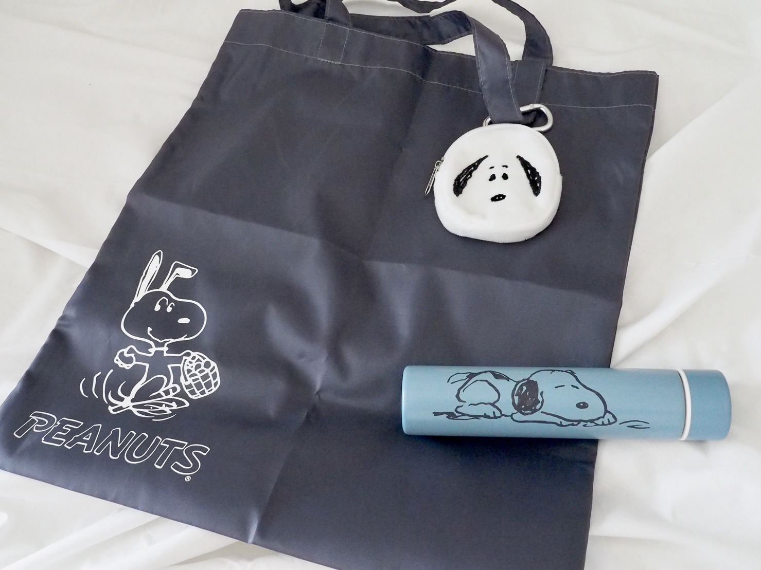 『InRed』4月号付録は大人かわいいスヌーピー！ポーチ付きエコバッグ＆保温保冷ボトルの実力は…!?【付録レビュー】 | Pouch[ポーチ]