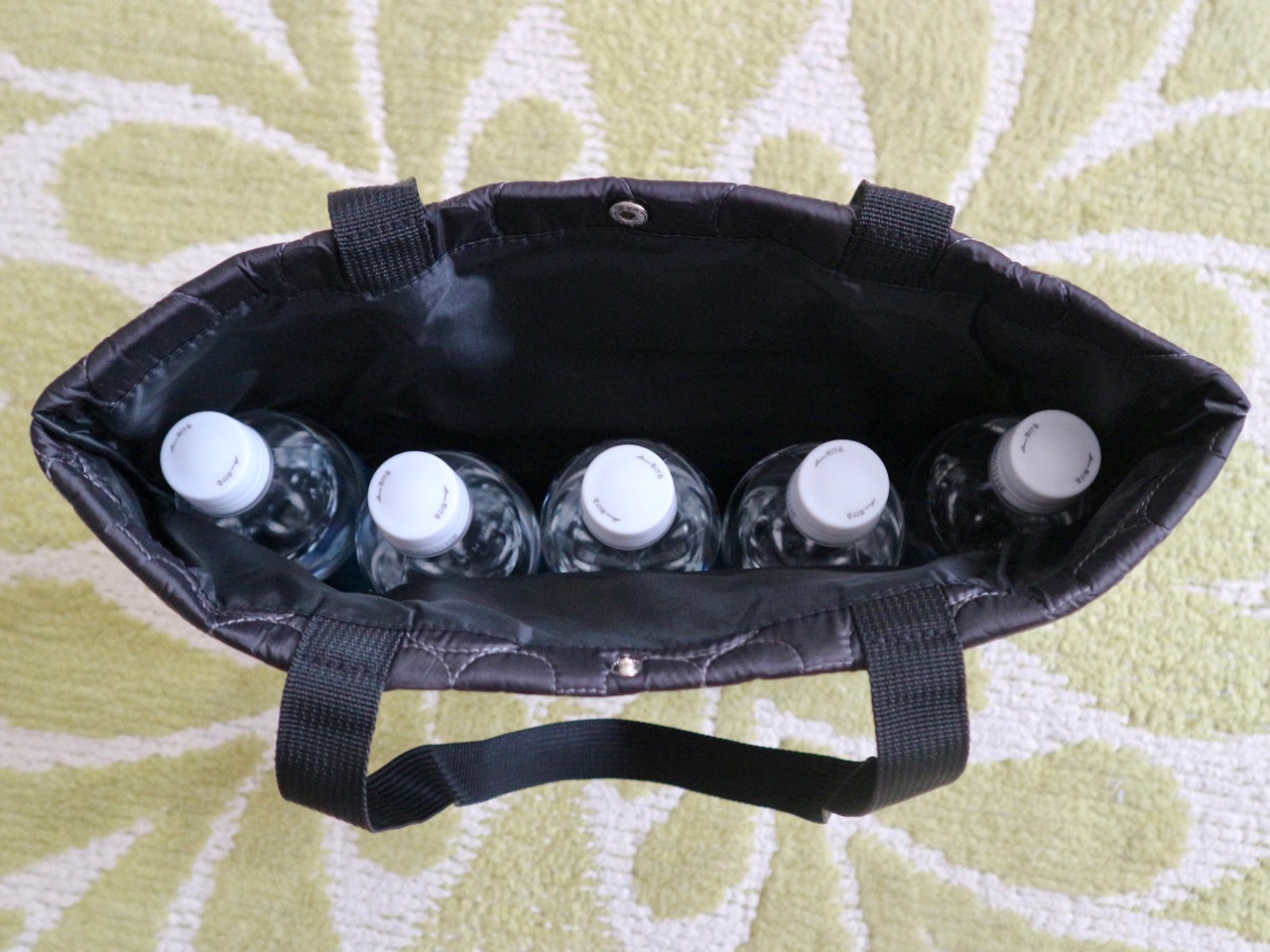 『InRed』付録に大人可愛いミッキーのキルティングバッグ登場！デザインや使い勝手をチェックしてみた | Pouch[ポーチ]