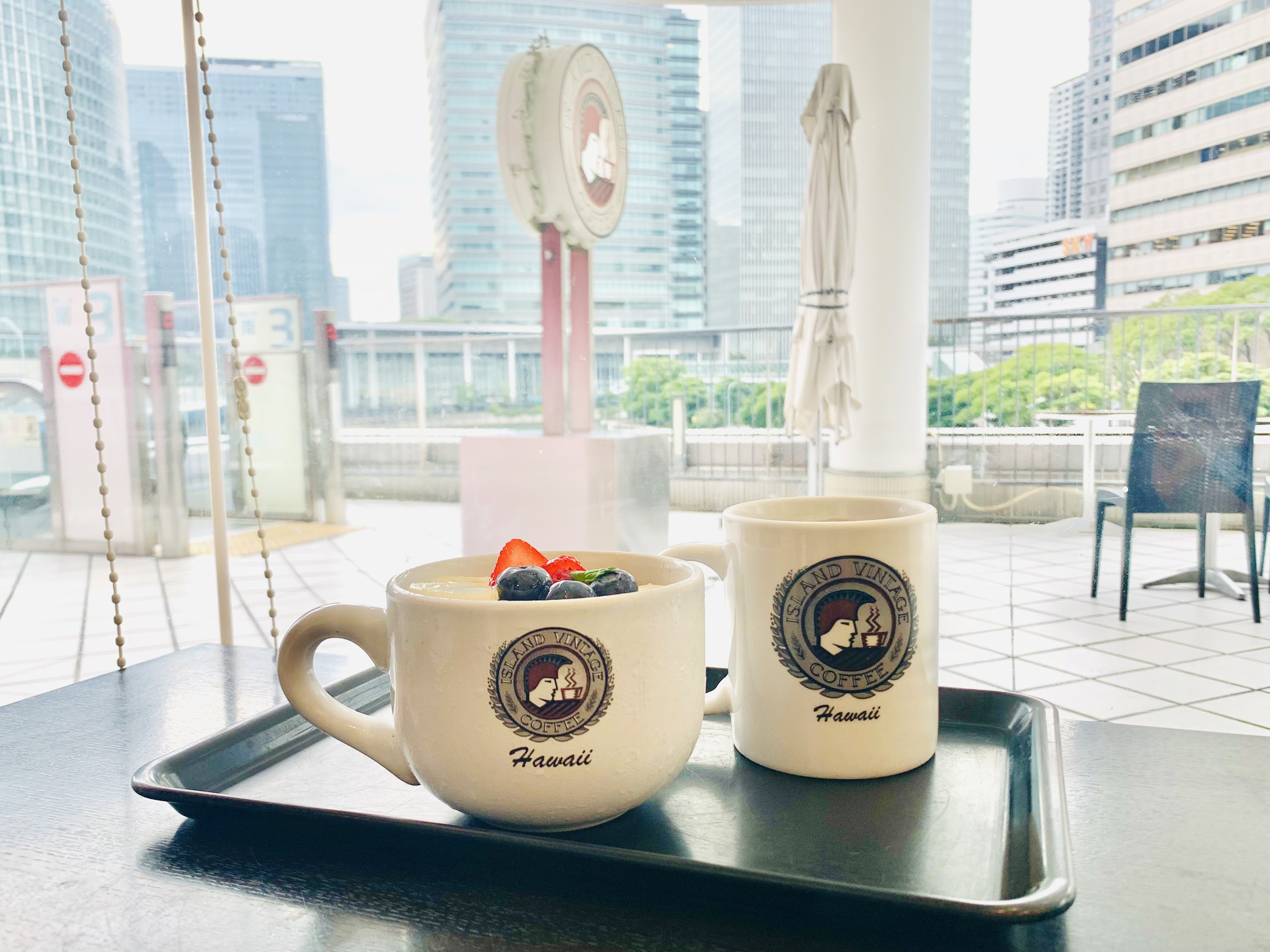 【王道】絶対にアサイーボウルが食べれるお店🫐アイランドヴィンテージコーヒーへ潜入！ハワイの味を日本で楽しもう | Pouch[ポーチ]