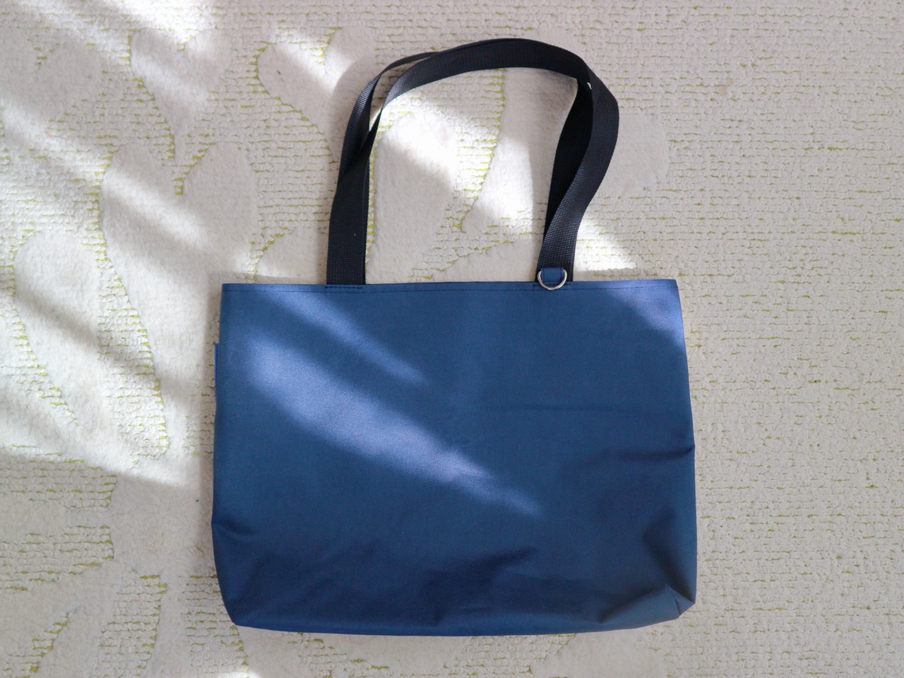 上品なトートバッグが『GLOW』と『InRed』の付録に登場！徹底的に収納力や使い勝手を比較してみたよ | Pouch[ポーチ]